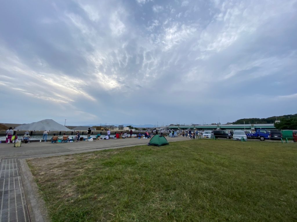 【神奈川県大磯町】『大磯港』の海釣りガイド（釣れる魚・駐車場・トイレ）｜関東釣りWALKER