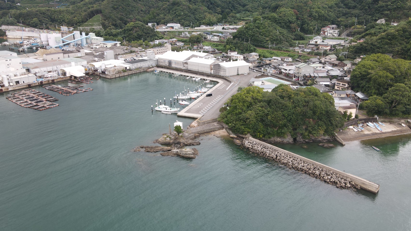 【和歌山県海南市】『冷水漁港：しみずぎょこう』のおすすめ海釣りガイド（釣れる魚・駐車場・トイレ）｜和歌山釣りwalker