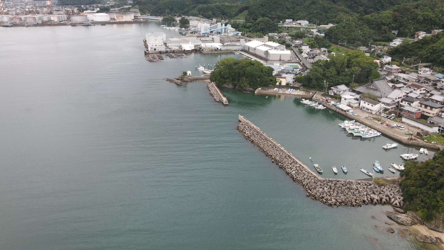 【和歌山県海南市】『冷水漁港：しみずぎょこう』のおすすめ海釣りガイド（釣れる魚・駐車場・トイレ）｜和歌山釣りwalker