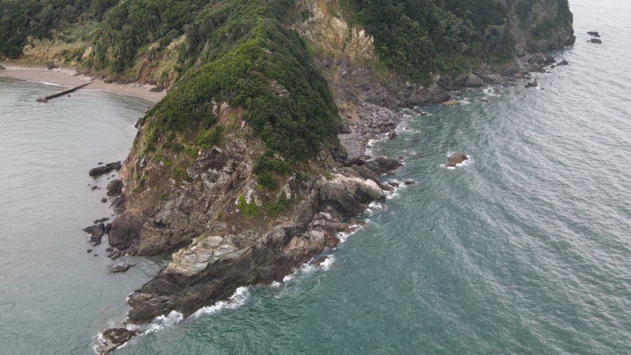 【和歌山県有田市】『紀伊宮崎ノ鼻灯台』周辺のおすすめ海釣りガイド(釣れる魚・渡し船・駐車場)|和歌山釣りwalker