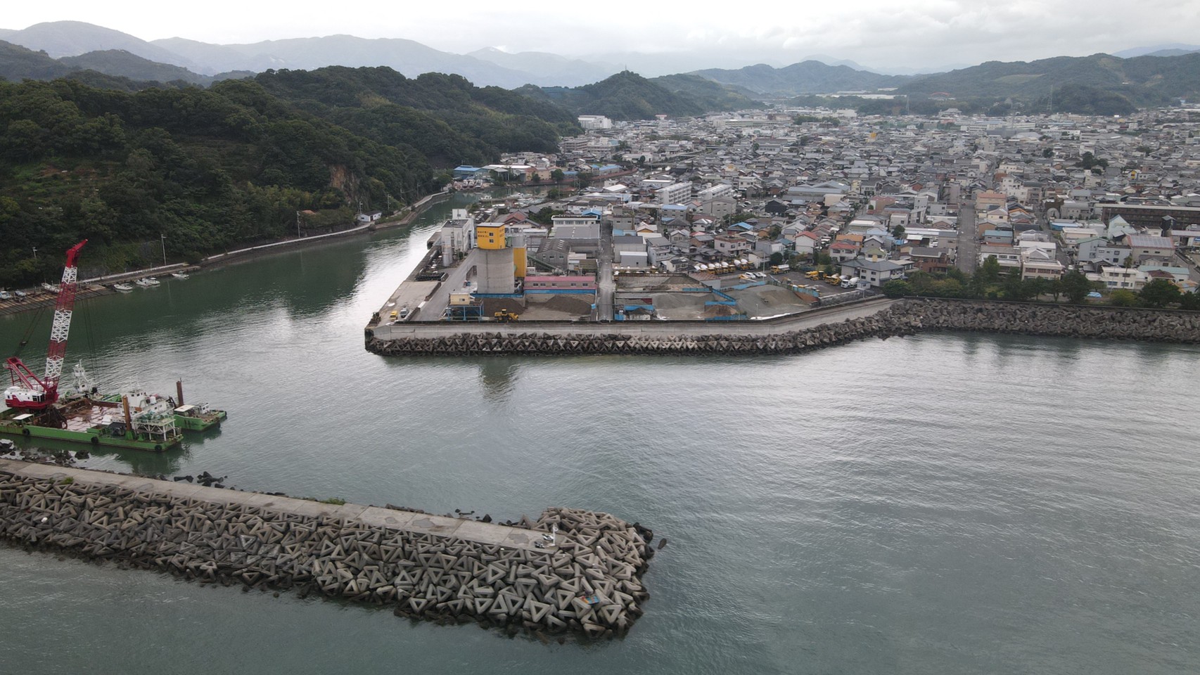 【和歌山県湯浅町】『なぎ公園・山田川河口』のおすすめ海釣りガイド（釣れる魚・駐車場・渡し船）｜和歌山釣りwalker