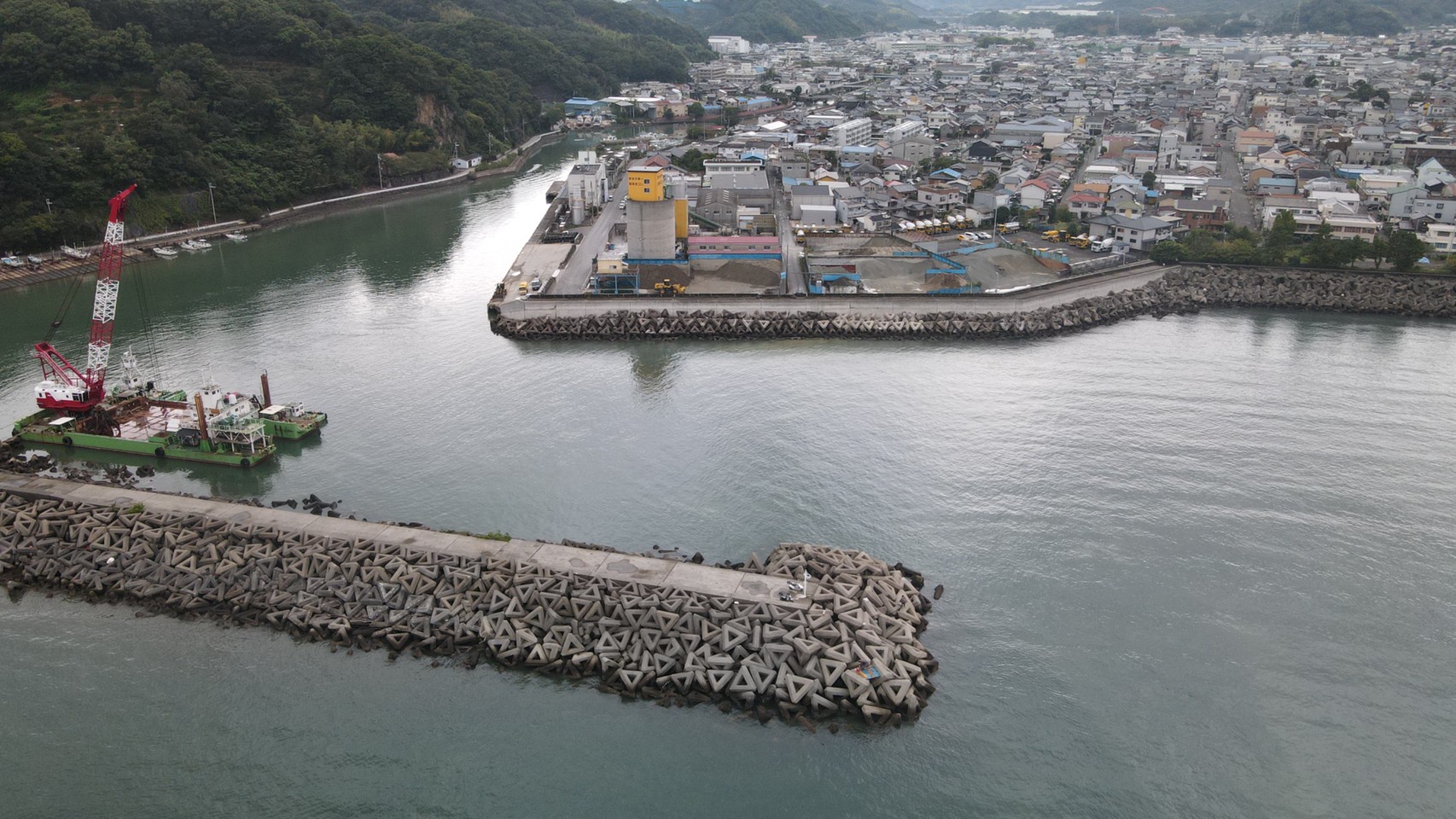 【和歌山県湯浅町】『なぎ公園・山田川河口』のおすすめ海釣りガイド(釣れる魚・駐車場・渡し船)|和歌山釣りwalker