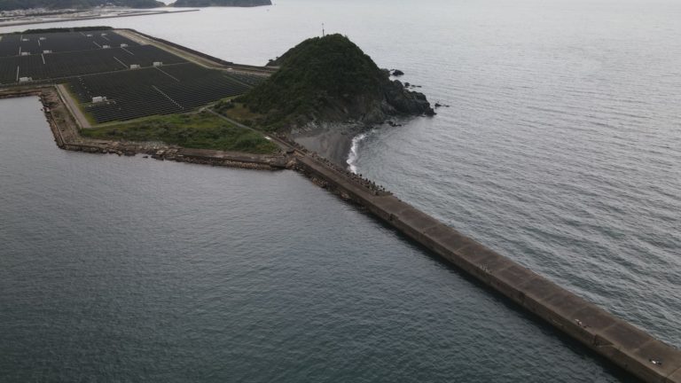 【和歌山県有田市】『有田太陽光発電所・東燃ゼネラル石油貯蔵庫付近』のおすすめ海釣りガイド(釣れる魚・渡し船・駐車場)|和歌山釣りwalker