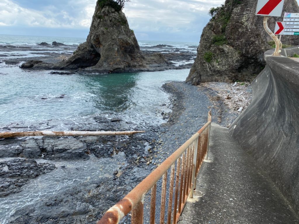 【和歌山県串本町】『石切岩周辺』の海釣りガイド(釣れる魚・駐車場・トイレ)|和歌山釣りwalker