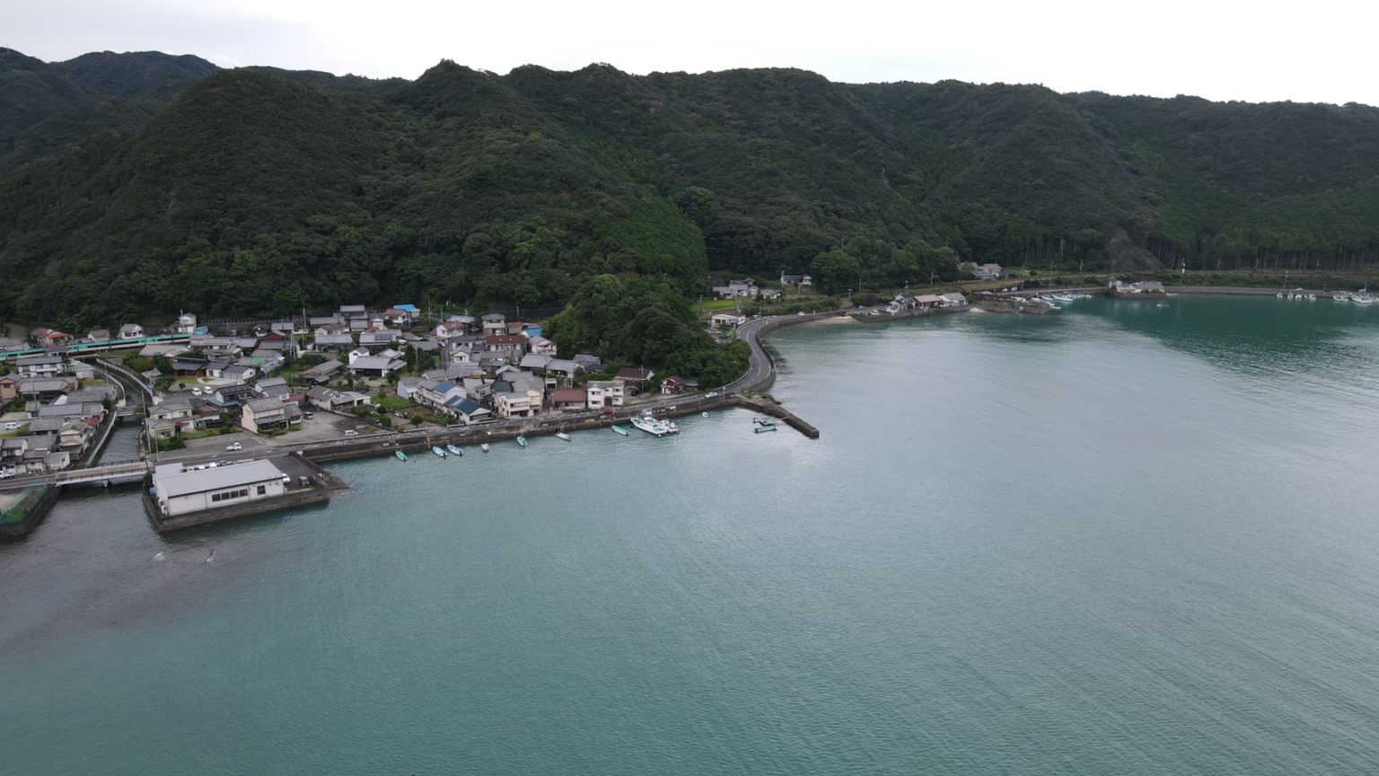 【和歌山県那智勝浦町】『浦神漁港』の海釣りガイド(釣れる魚・駐車場・トイレ)|和歌山釣りwalker