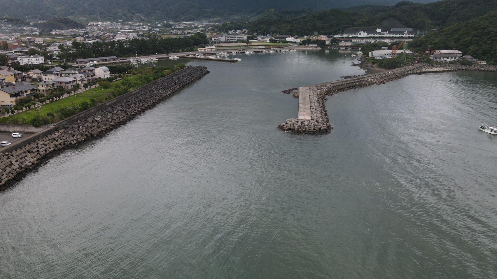 【和歌山県広川町】『湯浅広港・ふれあいけんこう公園』のおすすめ海釣りガイド（釣れる魚・駐車場・渡し船）｜和歌山釣りwalker