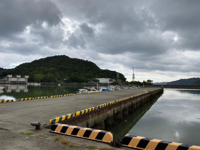 【和歌山県広川町】『湯浅広港・ふれあいけんこう公園』のおすすめ海釣りガイド（釣れる魚・駐車場・渡し船）｜和歌山釣りwalker