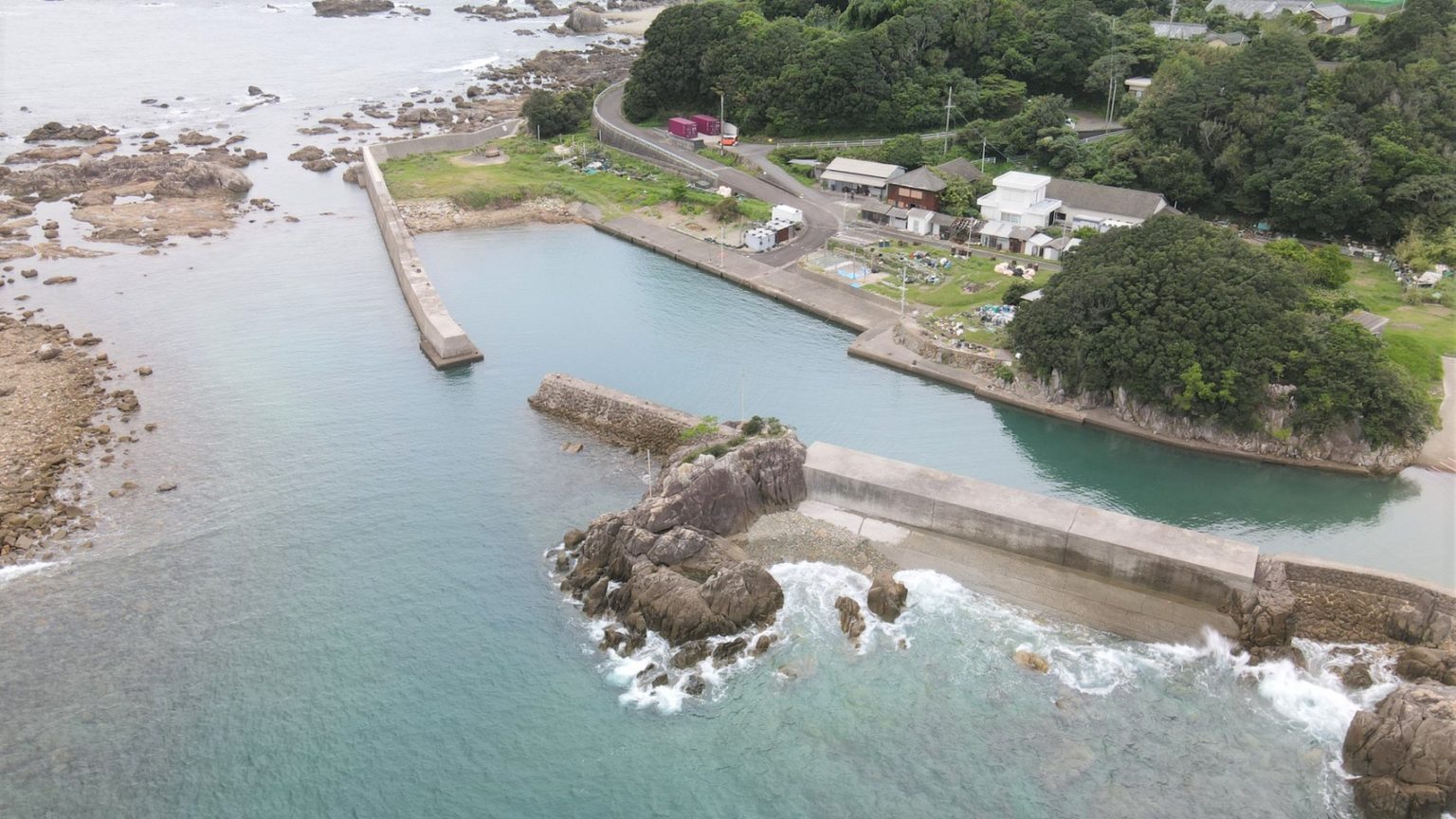【和歌山県すさみ町】『里野漁港』の海釣りガイド(釣れる魚・駐車場・トイレ)|和歌山釣りwalker