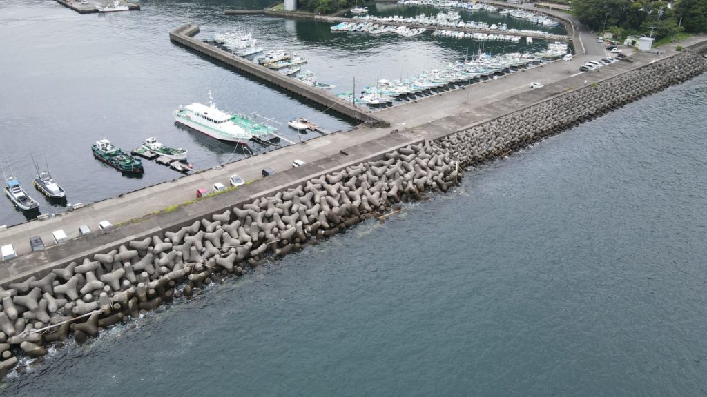 【三重県尾鷲市】『佐波留島（さばるじま）・ムーミン島』の海釣りガイド（釣れる魚・駐車場・トイレ）｜東海釣りwalker
