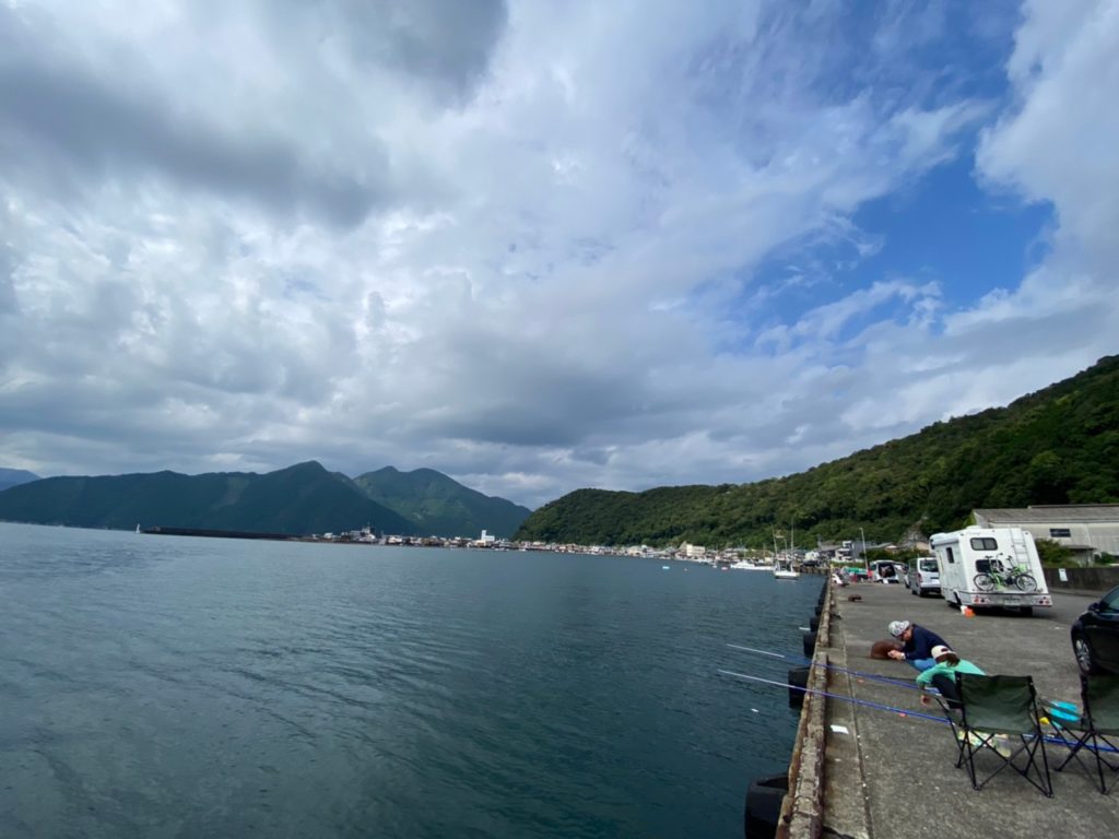 【三重県紀北町|大人気!】『引本港(ひきもとこう)』の海釣りガイド(釣れる魚・駐車場・トイレ)|東海釣りwalker