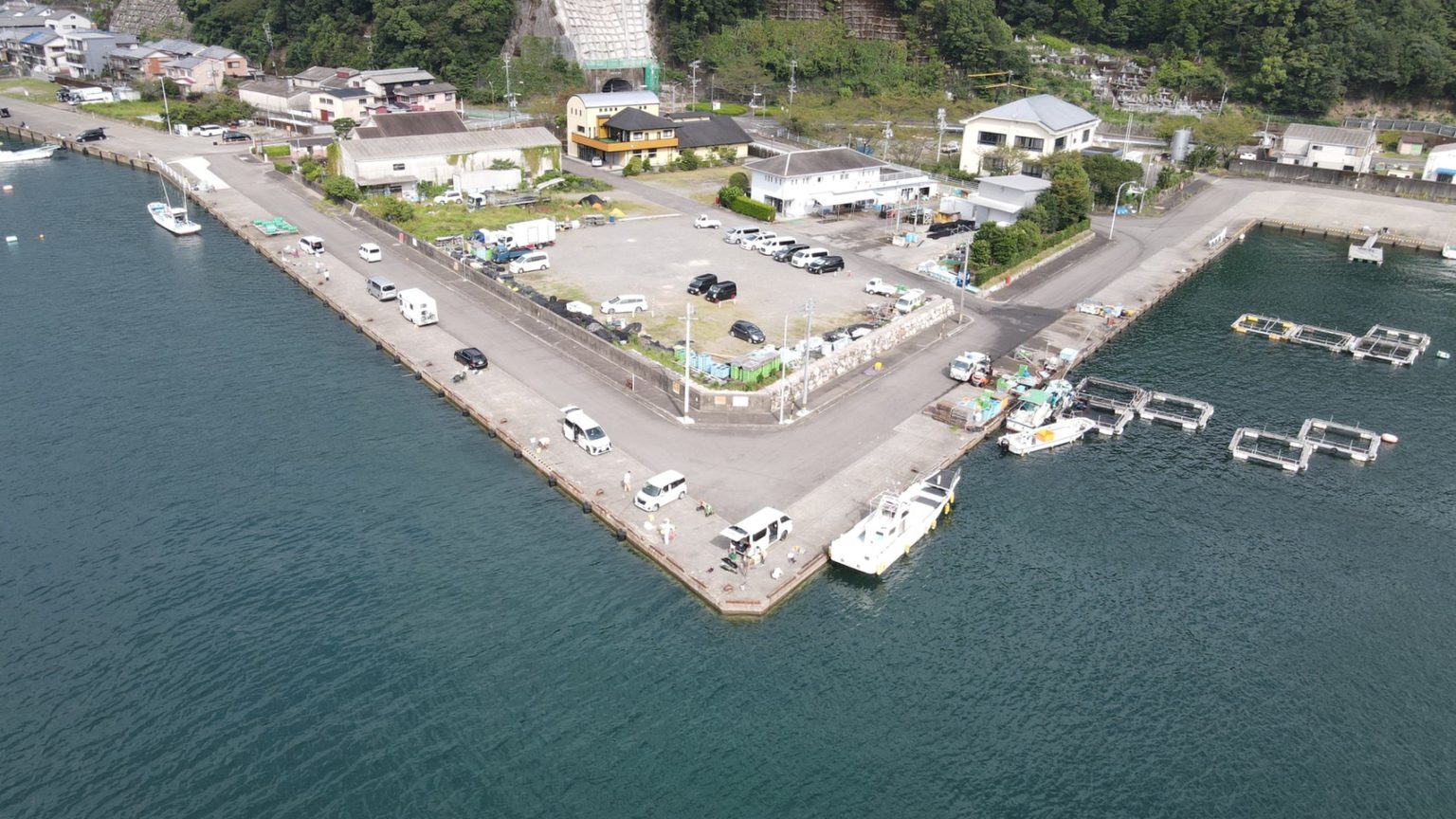 【三重県紀北町|大人気!】『引本港(ひきもとこう)』の海釣りガイド(釣れる魚・駐車場・トイレ)|東海釣りwalker