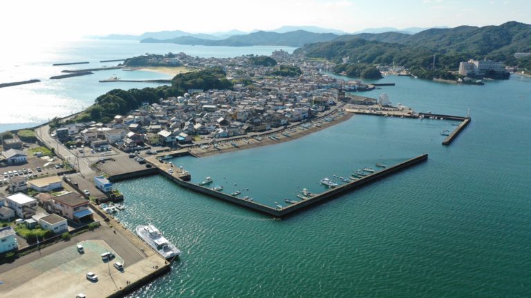 【三重県志摩市】『海ほおずき・浜島港周辺』の海釣りガイド(釣れる魚・駐車場・トイレ)|東海釣りwalker