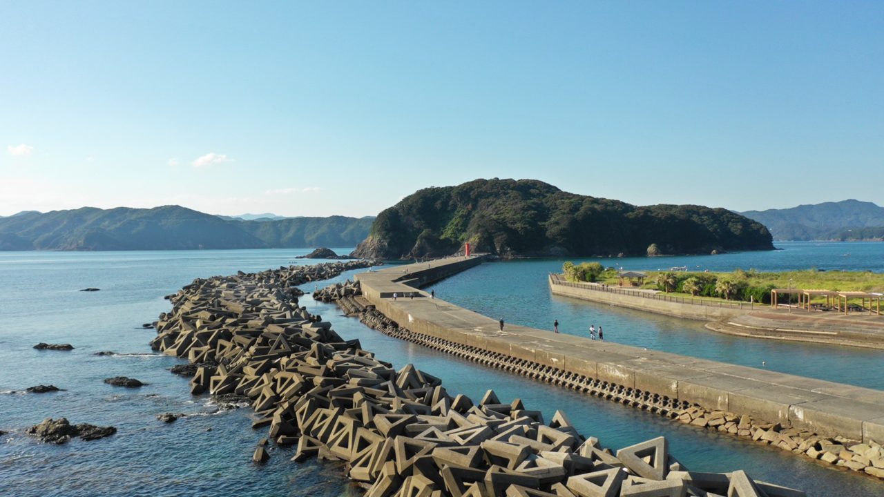 【三重県南伊勢町・人気スポット】『宿田曽漁港』の海釣りガイド（釣れる魚・駐車場・トイレ）｜東海釣りwalker
