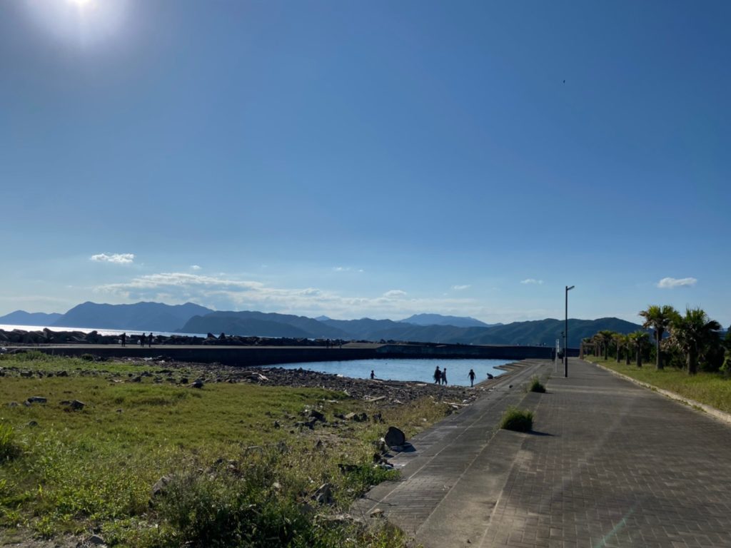【三重県南伊勢町・人気スポット】『宿田曽漁港』の海釣りガイド（釣れる魚・駐車場・トイレ）｜東海釣りwalker
