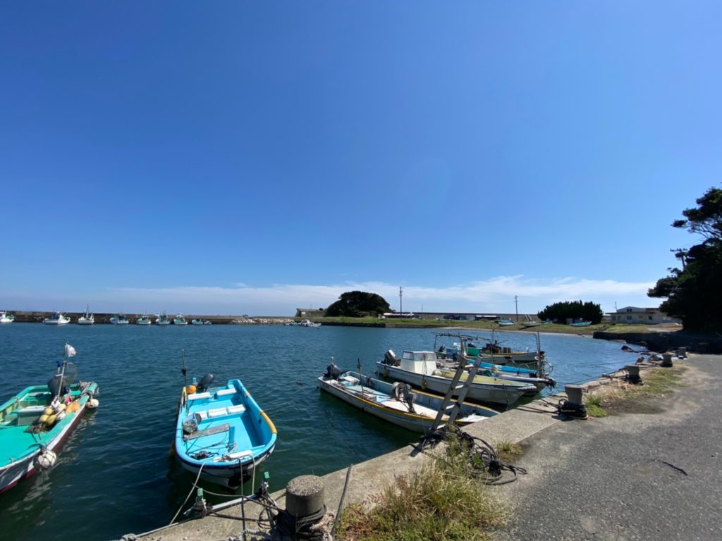 【三重県志摩市】『甲賀漁港』の海釣りガイド（釣れる魚・駐車場・トイレ）｜東海釣りwalker