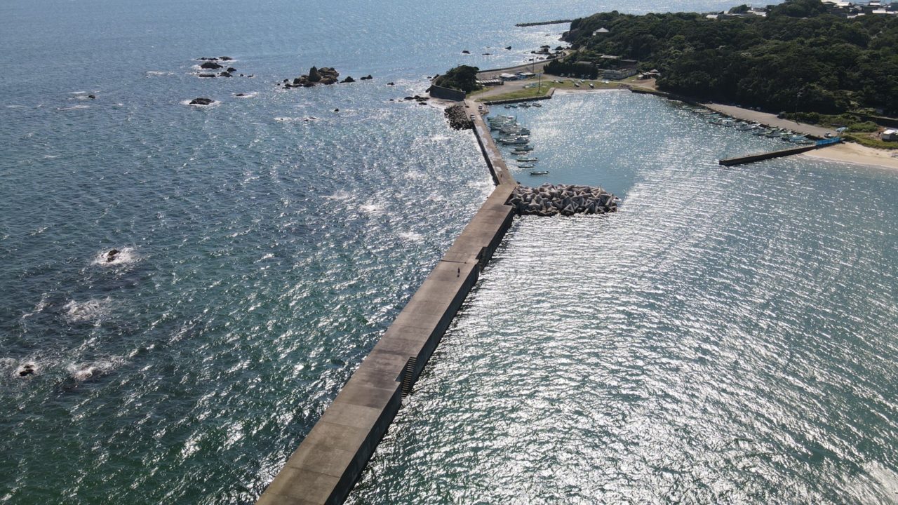 【三重県志摩市】『甲賀漁港』の海釣りガイド（釣れる魚・駐車場・トイレ）｜東海釣りwalker