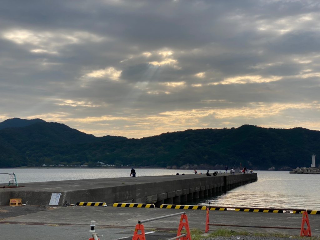 【三重県紀北町｜大人気！】『紀伊長島港』の海釣りガイド（釣れる魚・駐車場・トイレ）｜東海釣りwalker