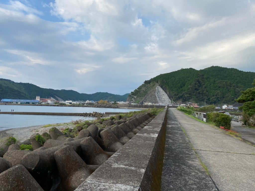 【三重県紀北町|大人気!】『紀伊長島港』の海釣りガイド(釣れる魚・駐車場・トイレ)|東海釣りwalker