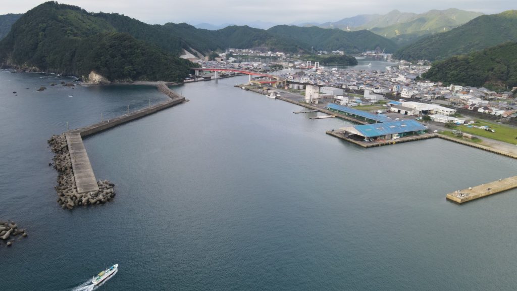 【三重県紀北町|大人気!】『紀伊長島港』の海釣りガイド(釣れる魚・駐車場・トイレ)|東海釣りwalker